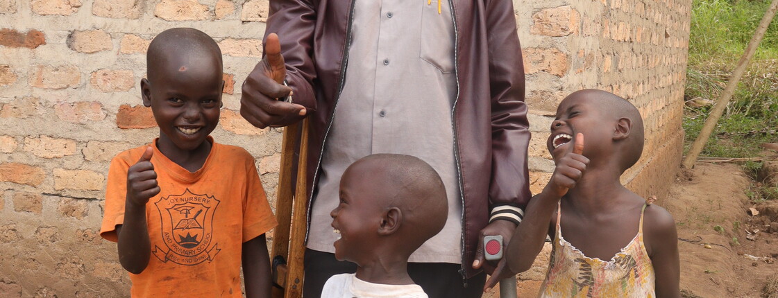 22) Mit Spenden aus Tirol in die Schule: Caritas Tirol